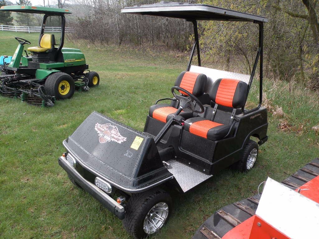 1982 Harley Davidson golf car