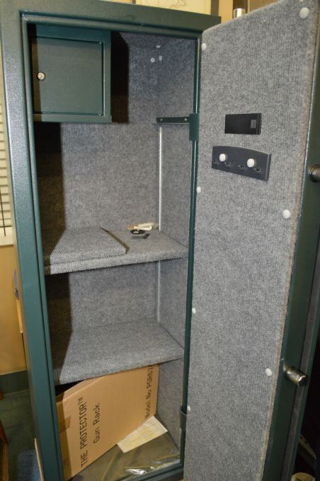 Brinks "The Protector" executive safe model #6741D-note no combination ...