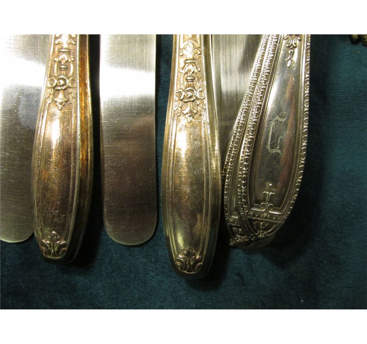 Silver-plated Silverwar Set: (12) Knives "Insico Stainless" blades with ...