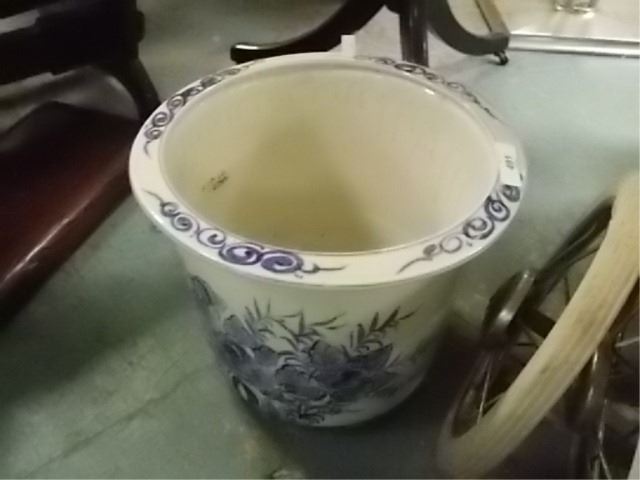 PORCELAIN PLANT POTS - HAND PAINTED - 1 TTL