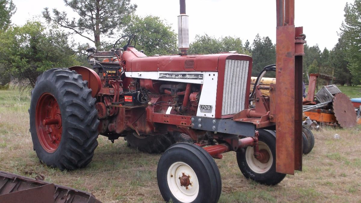 IH 706 with Post Pounder-Runs Good-Gas- 6177 Hours #5172SY