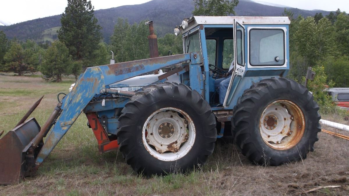 Ford County 4X4 Tractor- Loader- Hinkler Cab- Runs Good- Loader Works ...