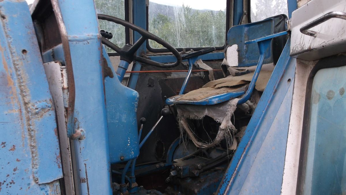 Ford County 4X4 Tractor- Loader- Hinkler Cab- Runs Good- Loader Works ...