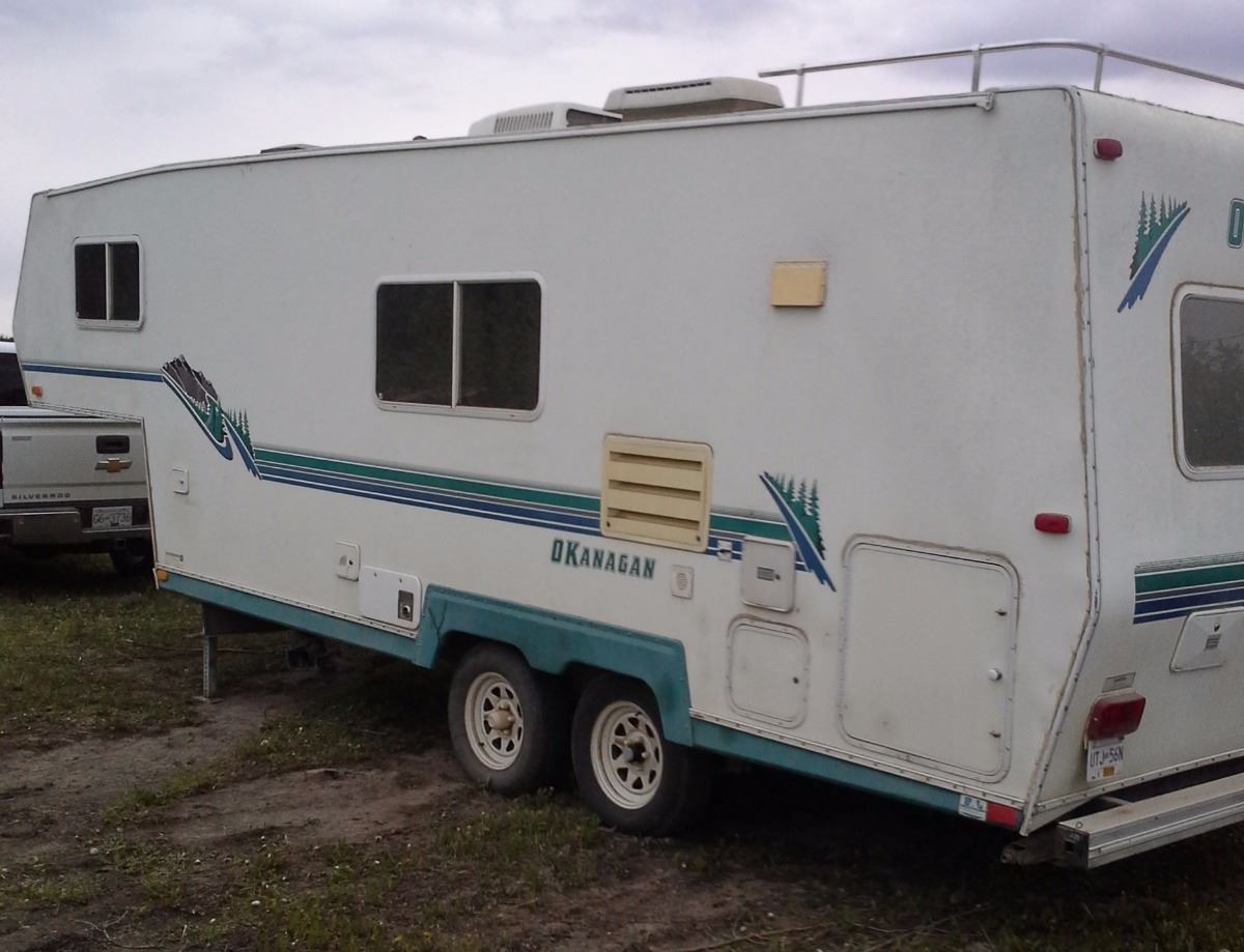1999 Okanagan Travel Trailer VIN # 2T9T5T25XX1997431