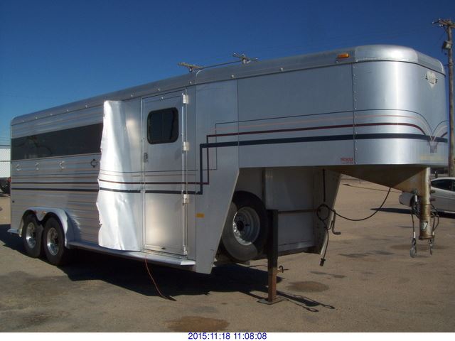 1996 - DOUBLE D HORSE TRAILER