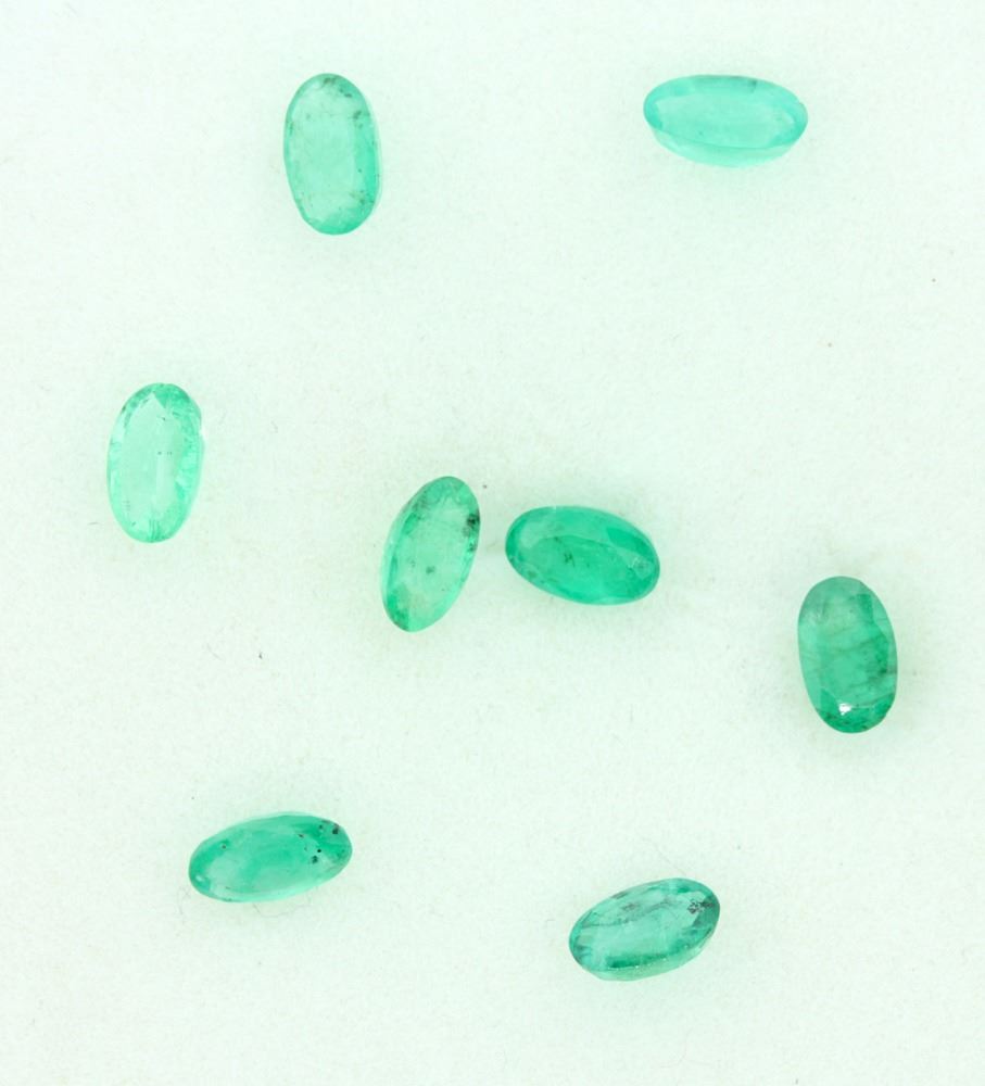 LOOSE EMERALDS: Eight (8) Step Cut Emeralds; 3.99mm x 3.05mm to 5.25mm ...
