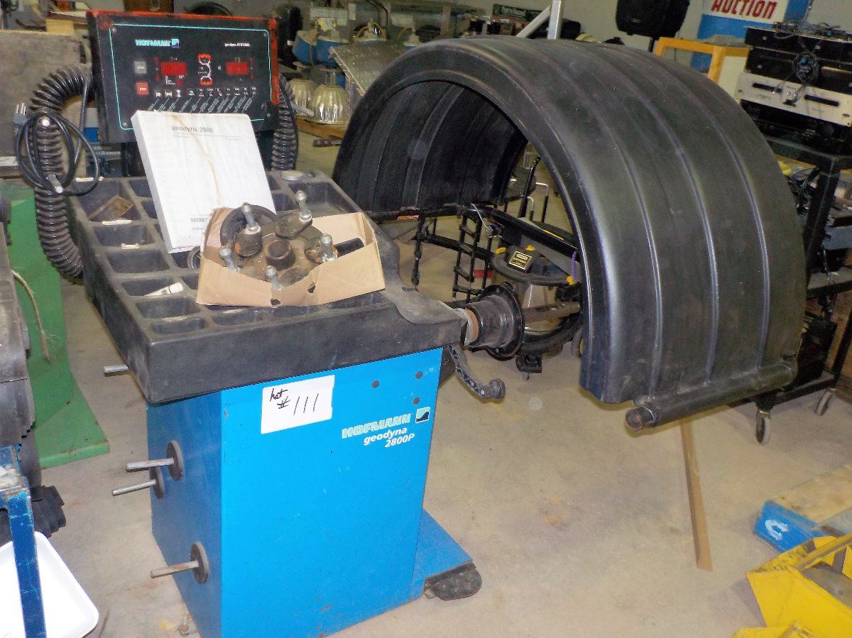 HOFMANN GEODYNA 2800P AUTO WHEEL BALANCER