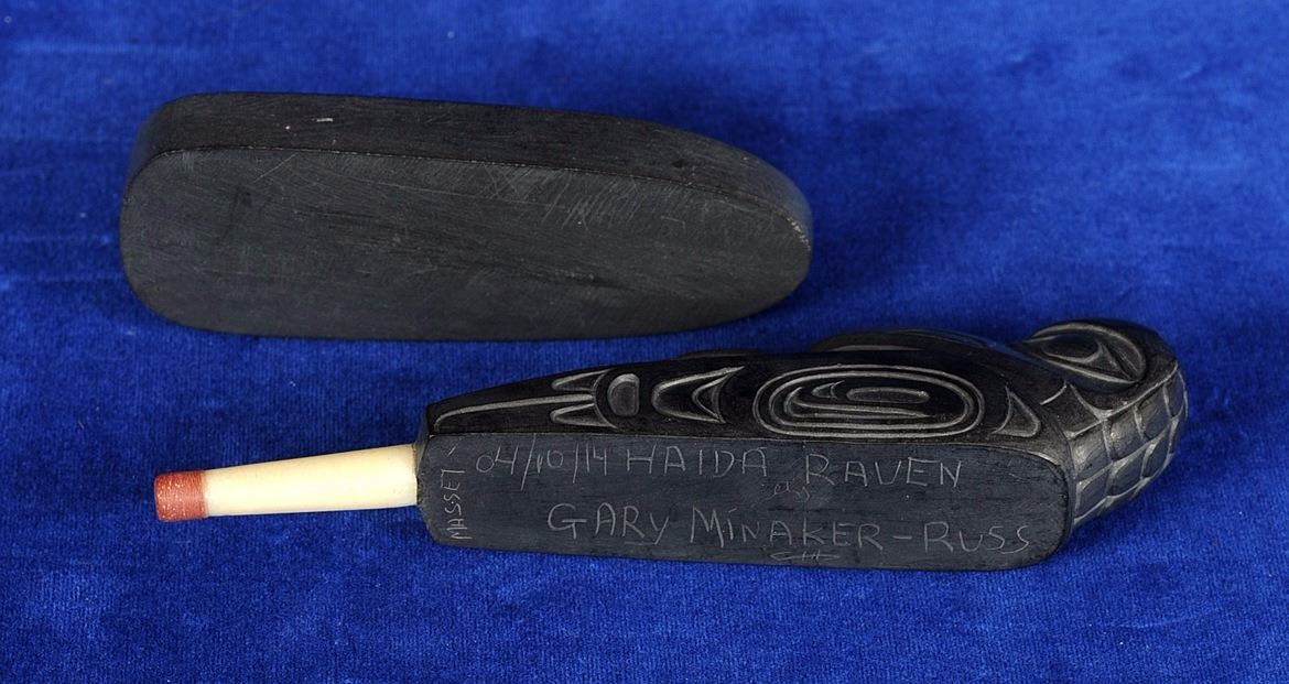 Haida Argillite Pipe Depicting a Raven by Gary Minaker Russ 5" L. Good ...