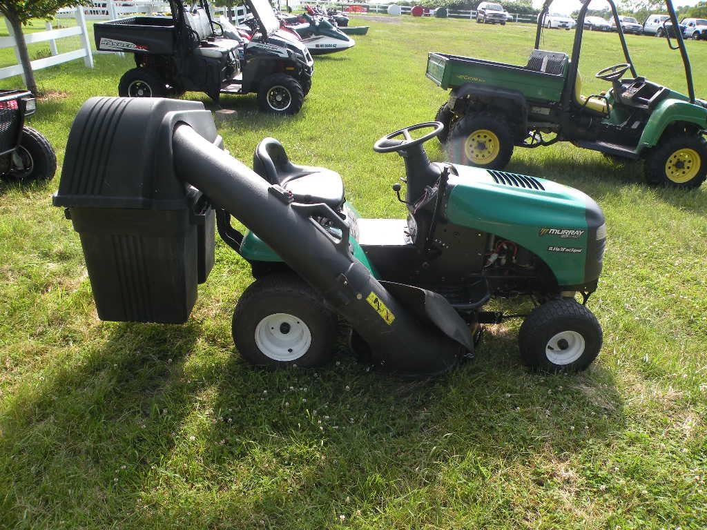 Murray riding mower w/bagger system