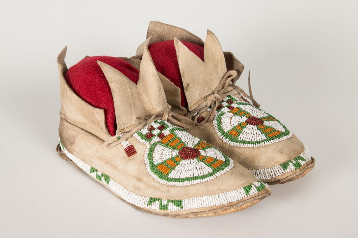 Cheyenne Beaded Women’s Moccasins, 9 ½” long