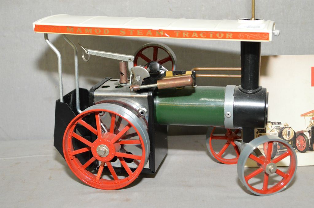 Mamod steam tractor