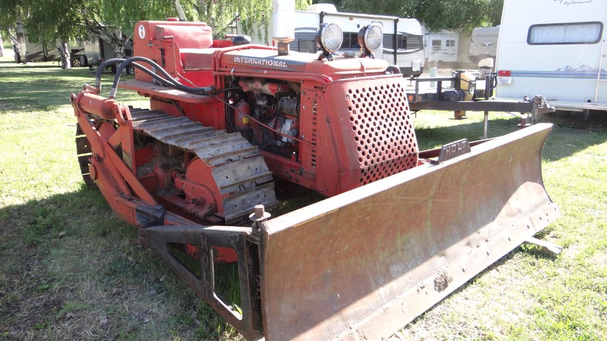 1952 IHC TD9 crawler