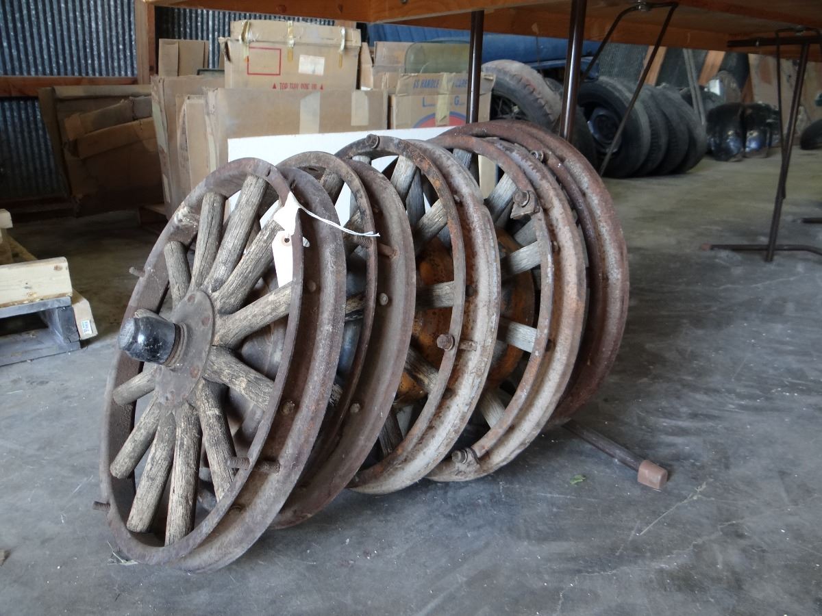 5 Ford Model T rear wheels