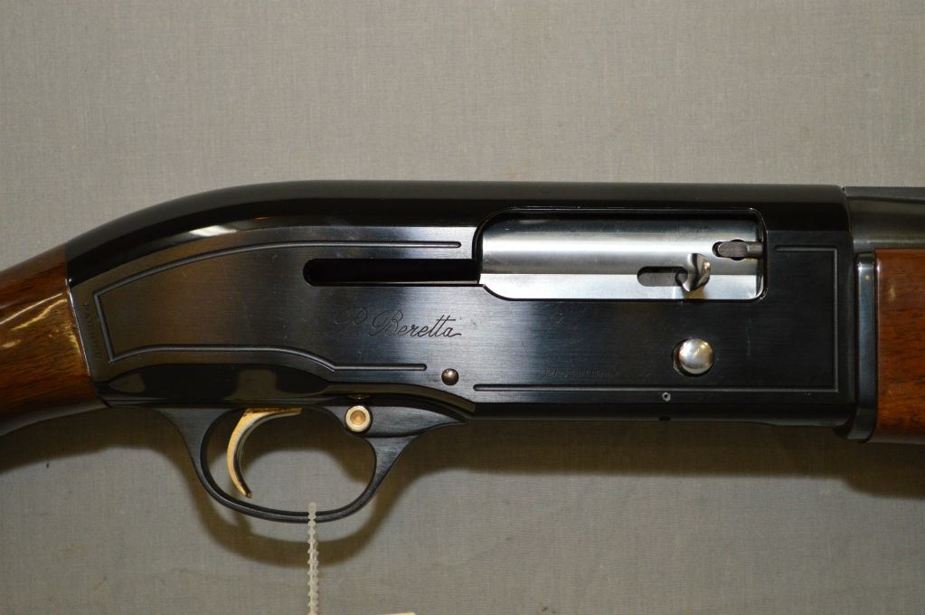 Beretta Model 303 .12 Ga 3" Mag Semi Auto Shotgun w/ 28" vent rib bbl w ...