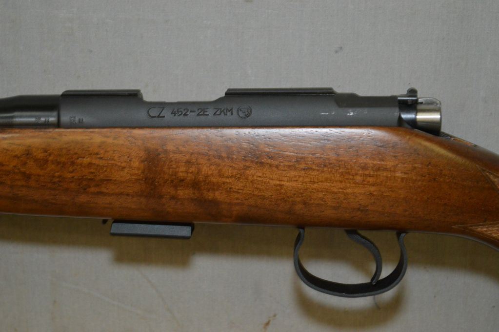CZ Model 452 - 2E ZKM Lux .22 LR Cal Mag Fed Bolt Action Rifle w/ 25" bbl [ appears as new, unfired