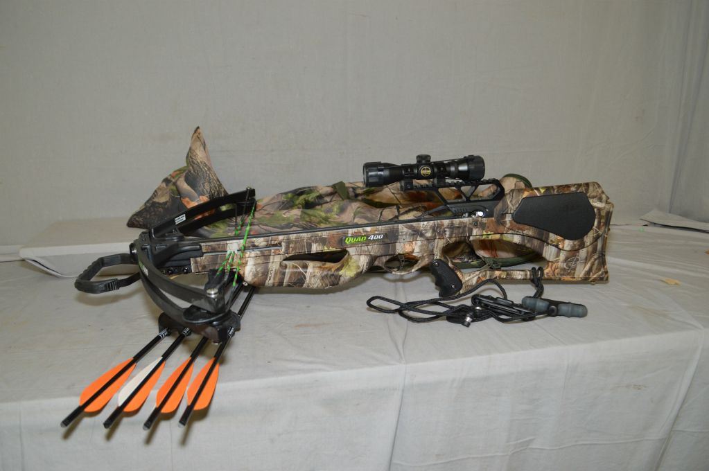 Barnett Crossbow Model Quad 400 w/ Next camo finish, quiver w/ four ...