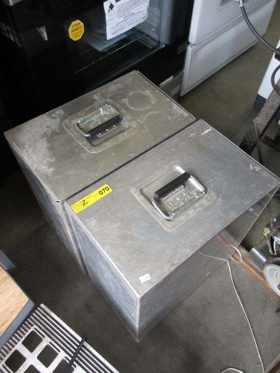 2 Metal Hot / Cold Food Shipping Containers