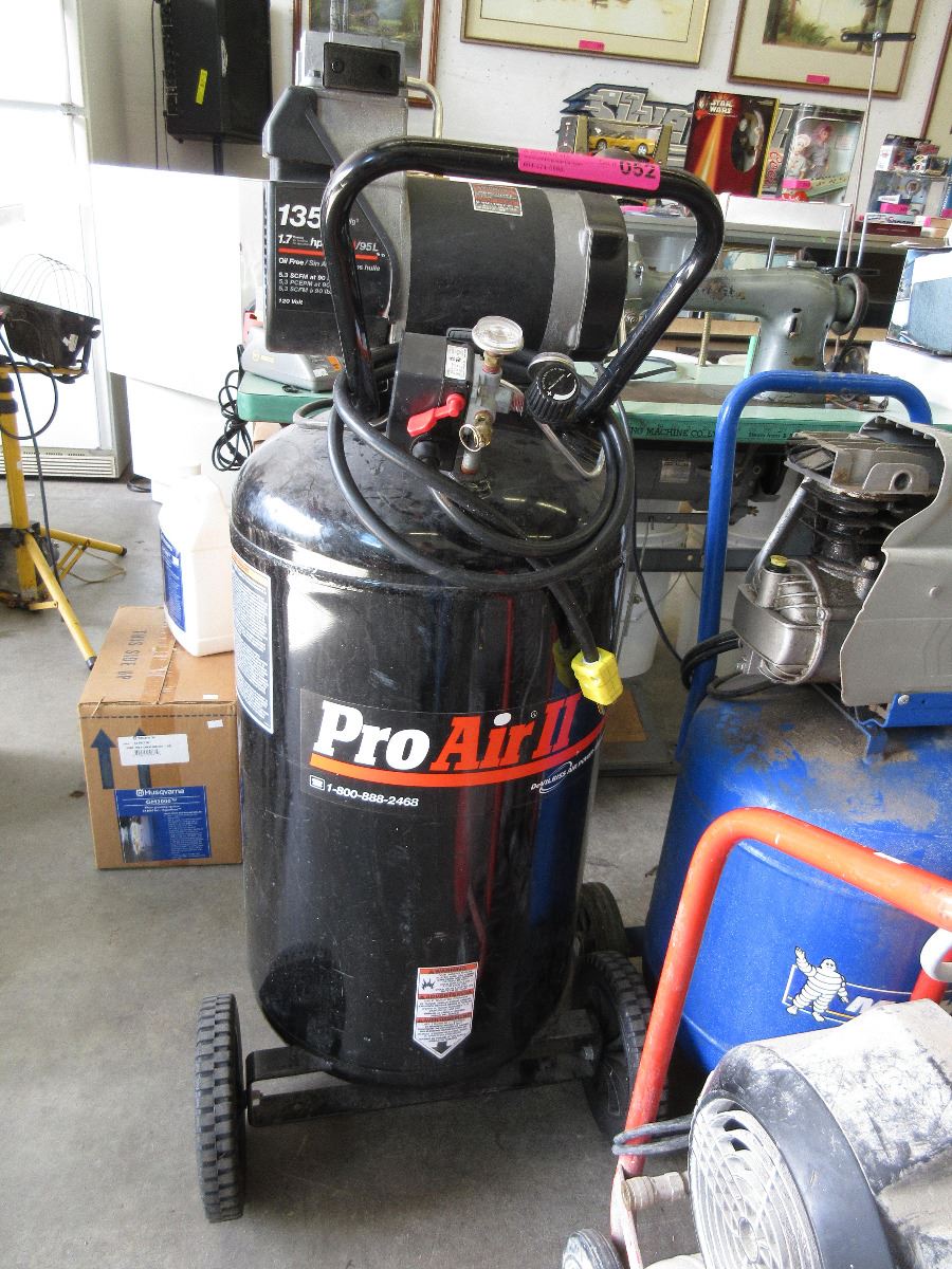 DeVilbiss "Pro Air" 135psi Air Compressor - used