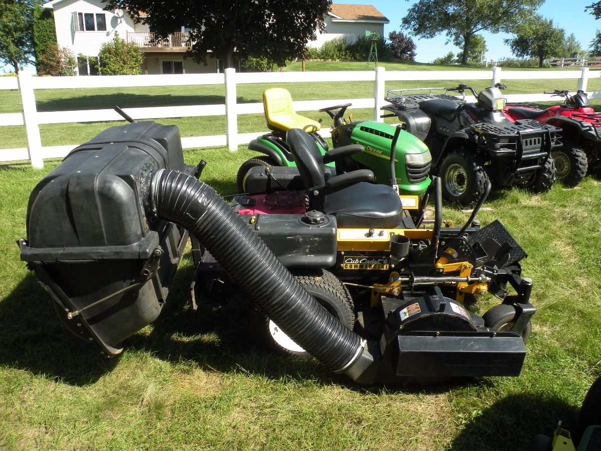 Cub Cadet Tank 48 Zero turn mower