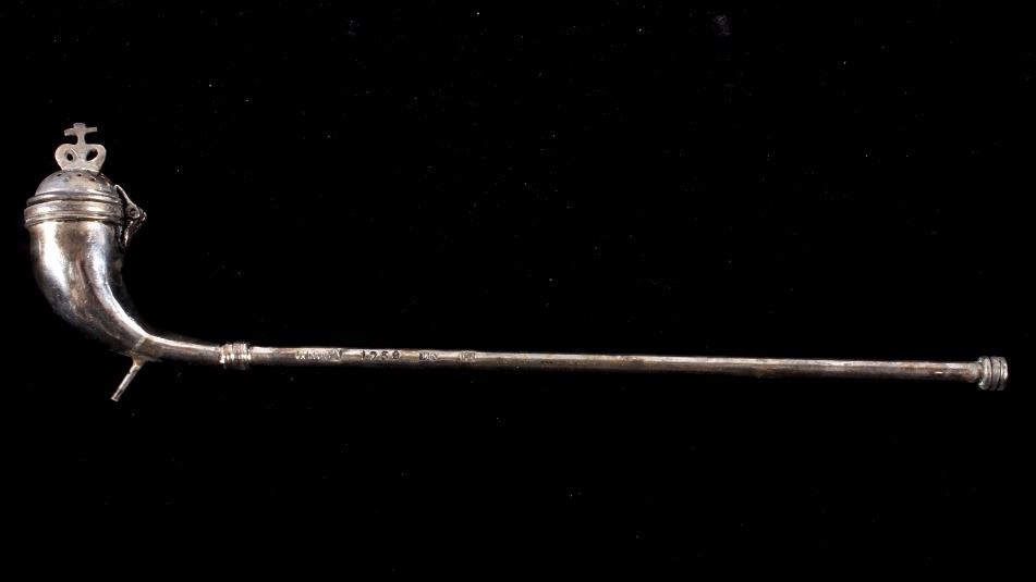 Hudson Bay Co. Lidded Pipe Dated Dated 1759