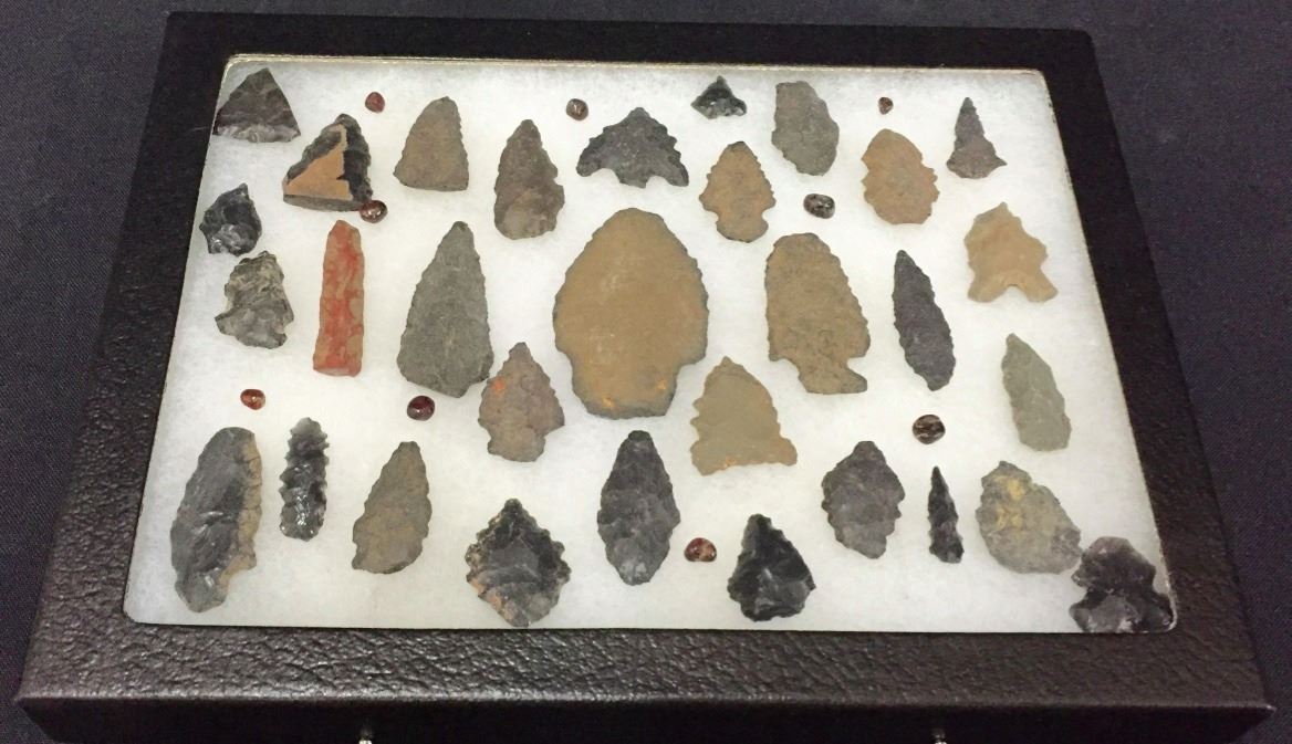 Authentic Arizona Arrowheads Display