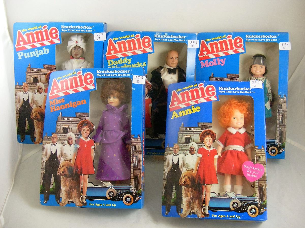 Lot of 5 The World of Annie Dolls 1982