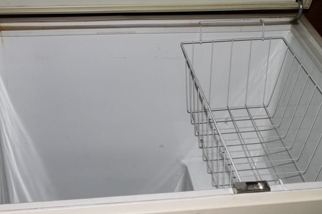 Kenmore Chest Freezer 12 cubic feet.