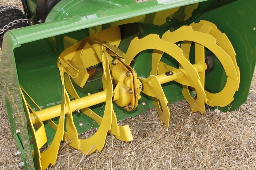 John Deere TRS26 Snow Blower