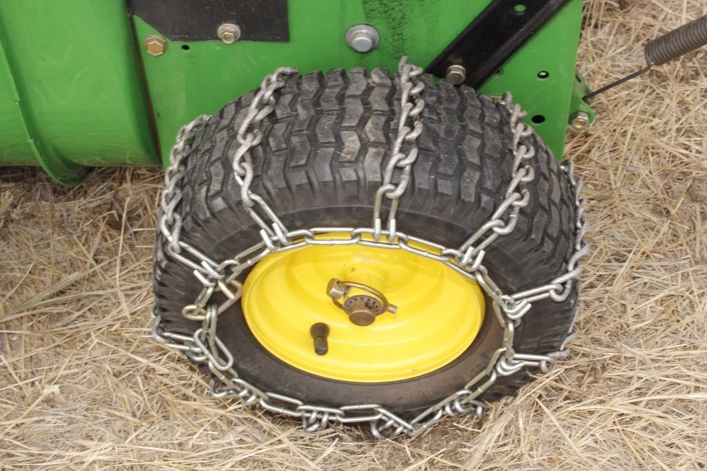 John Deere TRS26 Snow Blower