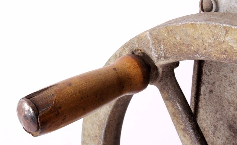 Antique Cast Iron Ice Breaker