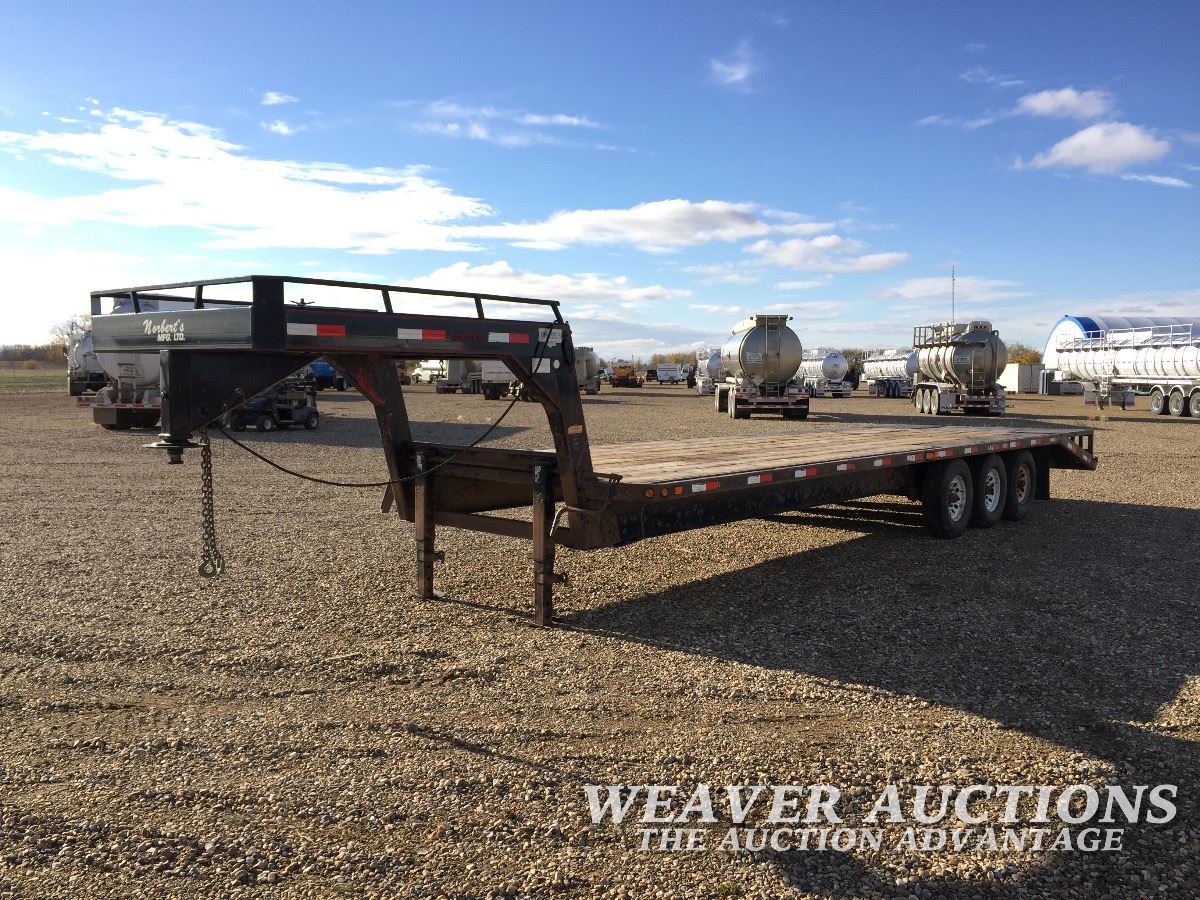 2007 NORBERTS 30 FT. FLATDECK TRAILER - Weaver Bros. Auctions Ltd.