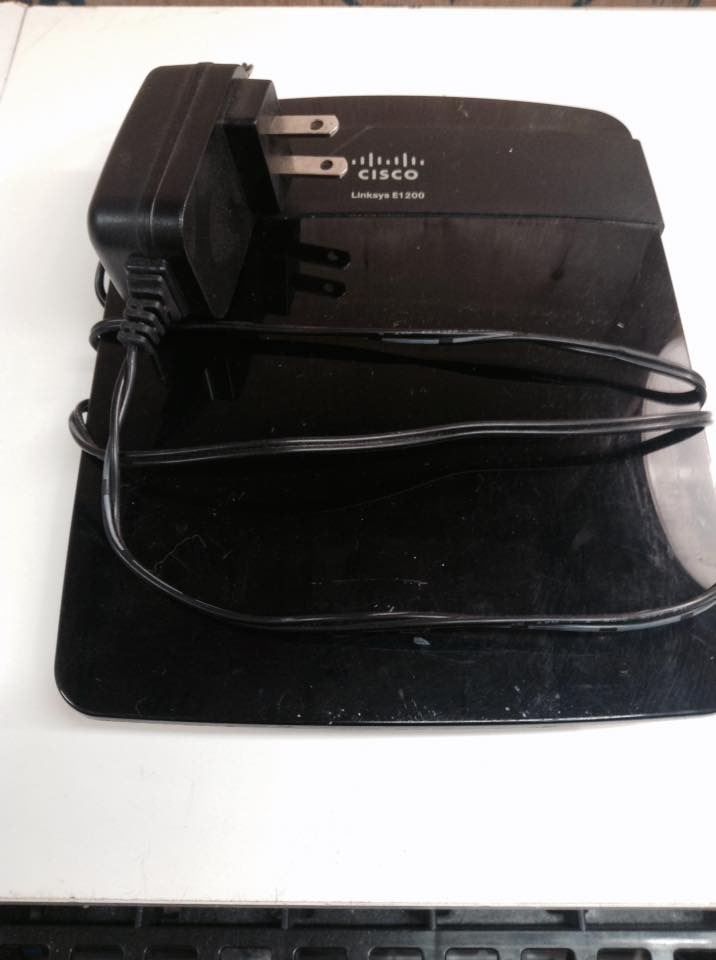 CISCO WIRELESS INTERNET ROUTER MODEM