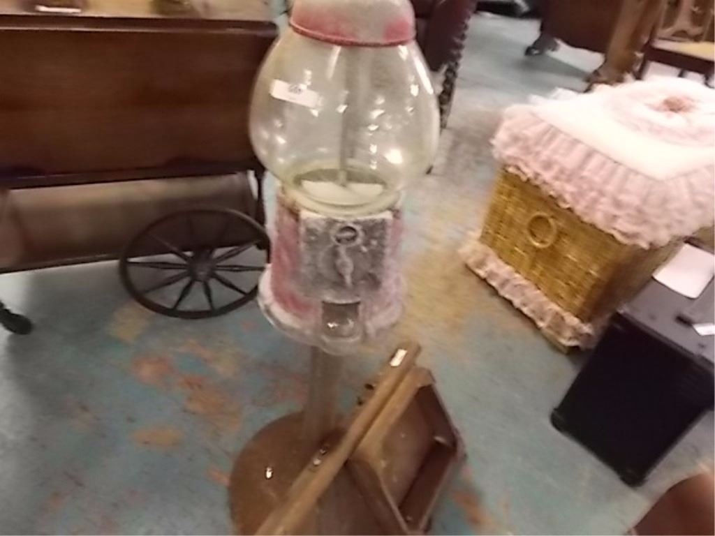 VINTAGE COIN OPERATED MACHINE