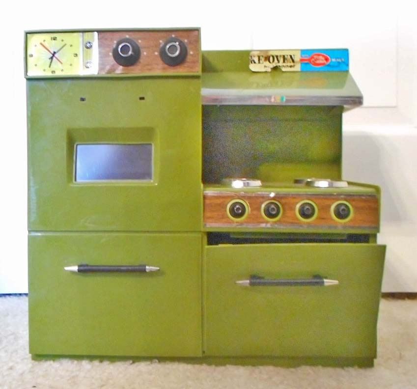 VINTAGE EASY BAKE OVEN TOY