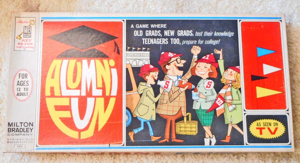 VINTAGE ALUMNI FUN BOARD GAME IN ORIG. BOX