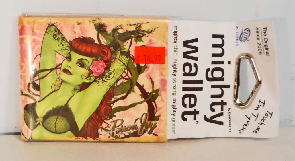 NEW BATMAN POISON IVY DC SEXY BOMBSHELLS MIGHTY WALLET