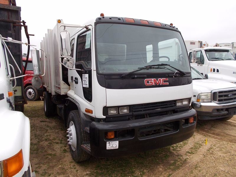 2002 GMC T7500 GARBAGE TRUCK, VIN/SN:1GDM7C1C12J505593 - S/A, CAT 3126 DIESEL ENG, A/T, 23K REARS, 1