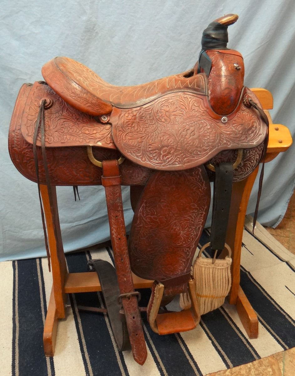 Hereford, 15.5" roping saddle, double rig