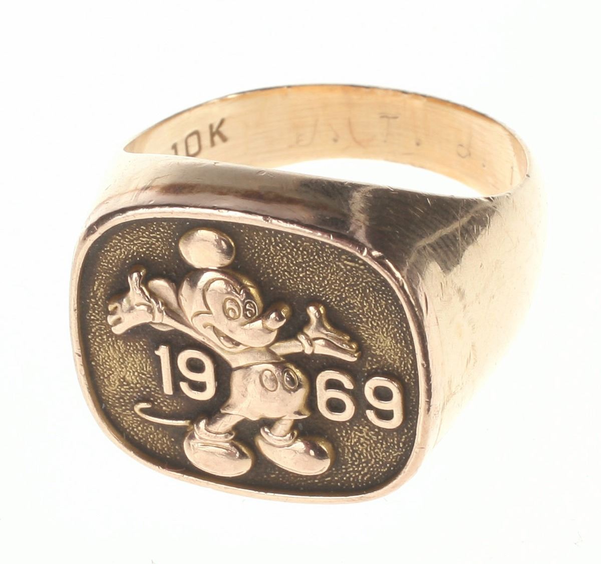 Disneyland Employee 20-Year Anniversary 10k Gold Ring.