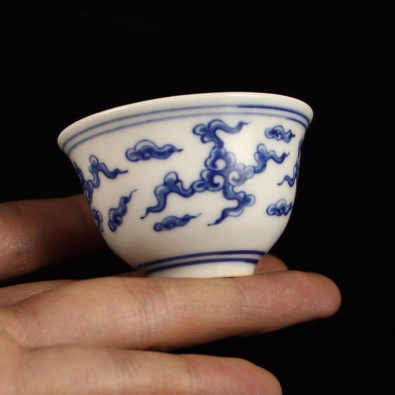 Chinese Ming Dynasty Blue And White Porcelain Tea set. Teapot ,Cups & Plate