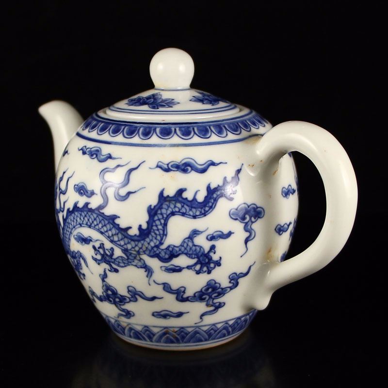 Chinese Ming Dynasty Blue And White Porcelain Tea set. Teapot ,Cups & Plate