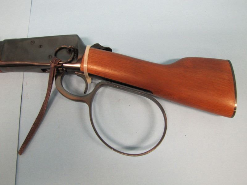 Taurus; Rossi Ranch Hand ; .45 colt; Lever; Saddle Ring; (Mares Leg ...