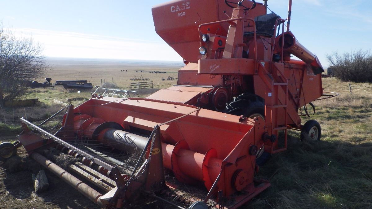 CASE 900 451 CASE 900 COMBINE, SLANT 6 ENGINE WITH GOOD INTAKE/EXHAUST ...