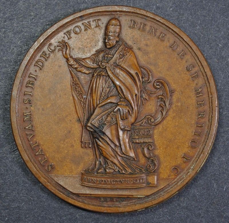 BRONZE PAPAL MEDAL CARDINAL QUIRINUS 1750? REV STATUE OF POPE BEDECITUS ...