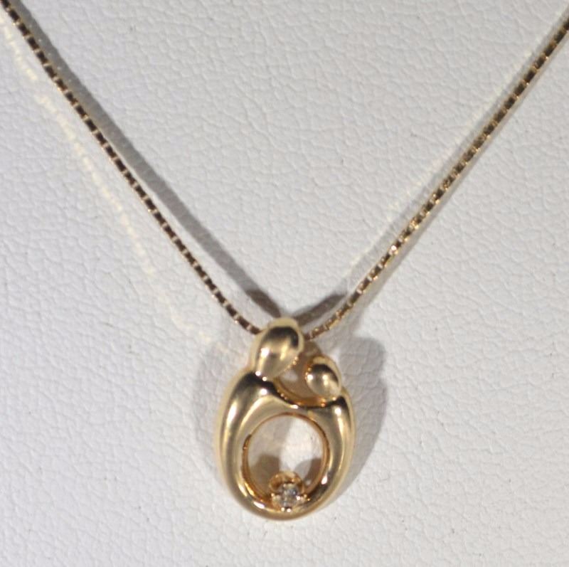 Kaynar 14K Yellow Gold Diamond Mother Child Pendant Chain Necklace 19"