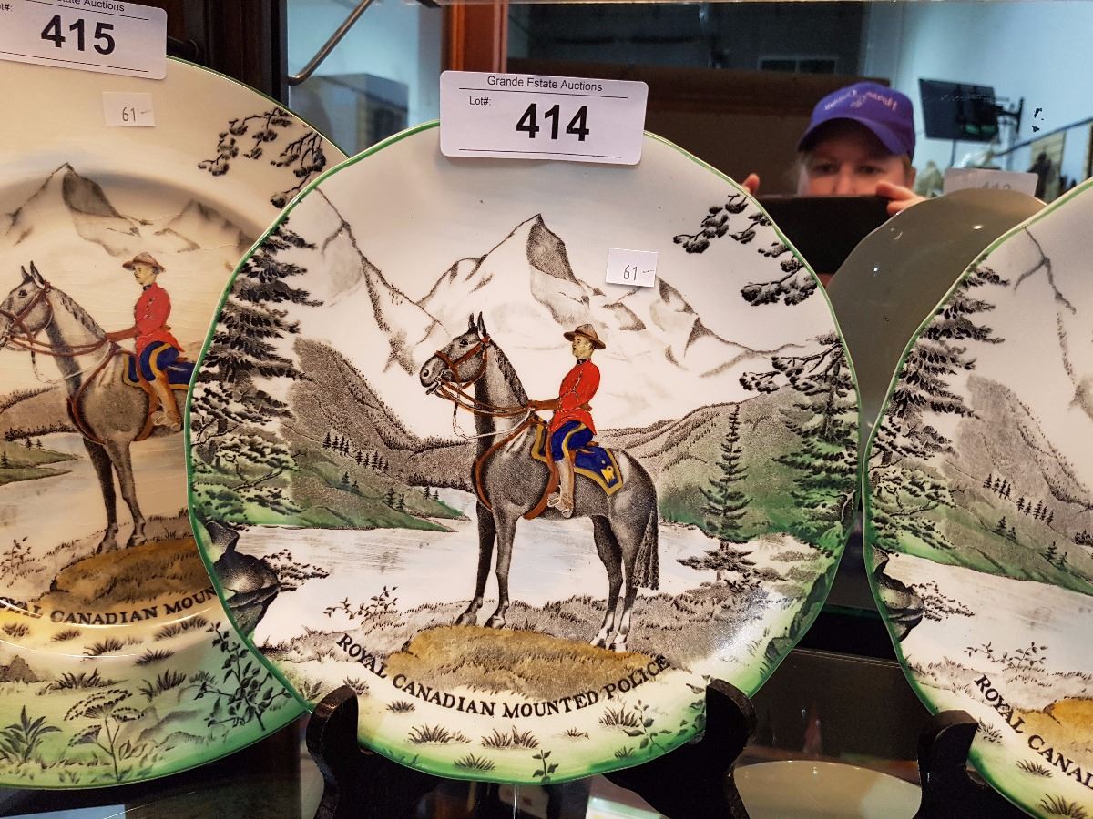 CLARICE CLIFF RCMP PLATE W/STAND