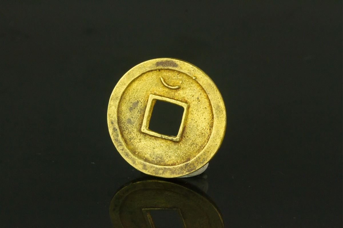 Tang Dynasty Chinese Gold Coin Kai Yuan Tong Bao