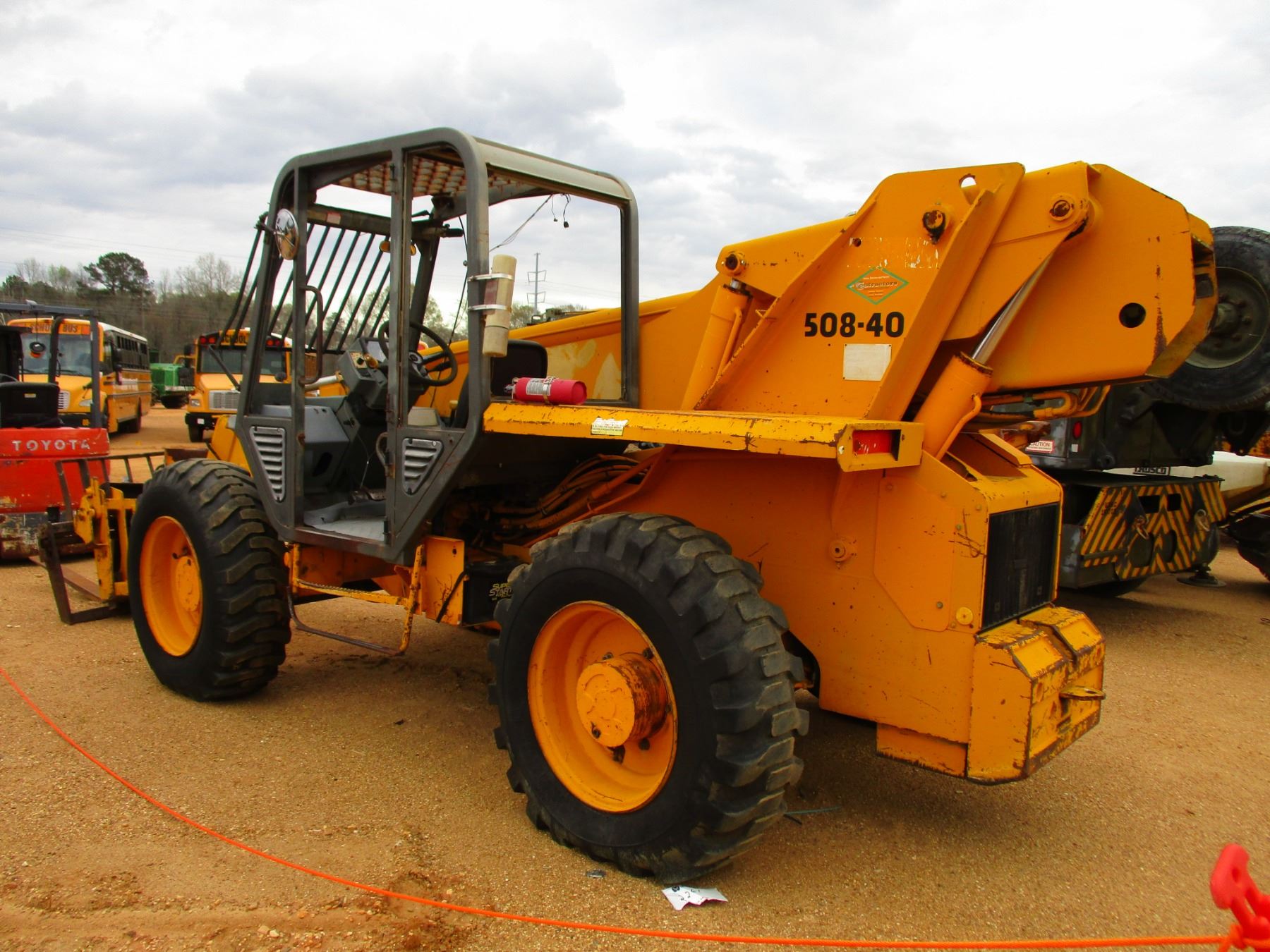 JCB 508-40 FORKLIFT, VIN/SN:571847 - 40' REACH, CANOPY, HYD LEVELING, TILT CARRIAGE, 15.5-25 ...