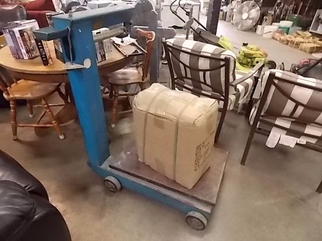 VINTAGE ROLLING PLATFORM SCALE