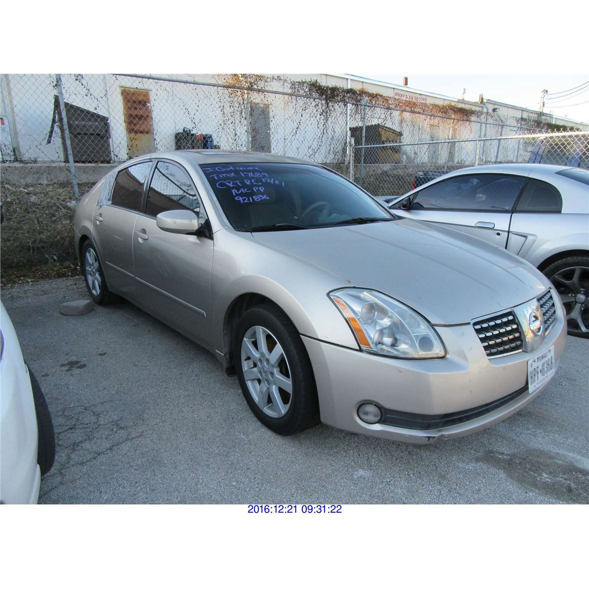 2004 - NISSAN MAXIMA
